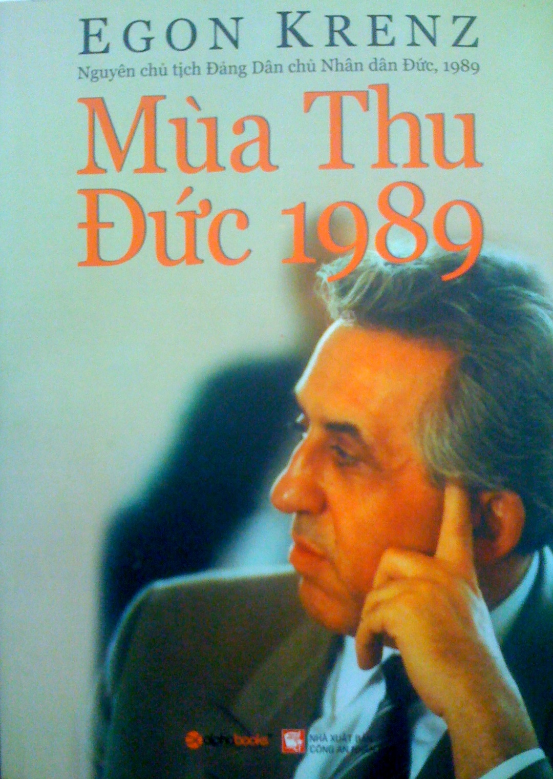 Hữu Hảo – Nhân dịp không đọc “Mùa Thu Đức 1989” : talawas blog